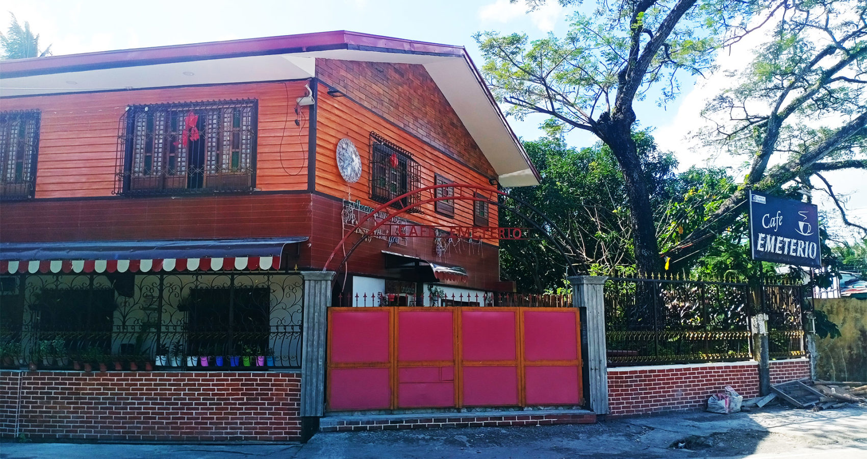 Cafe Emeterio – virtual.reality.travel