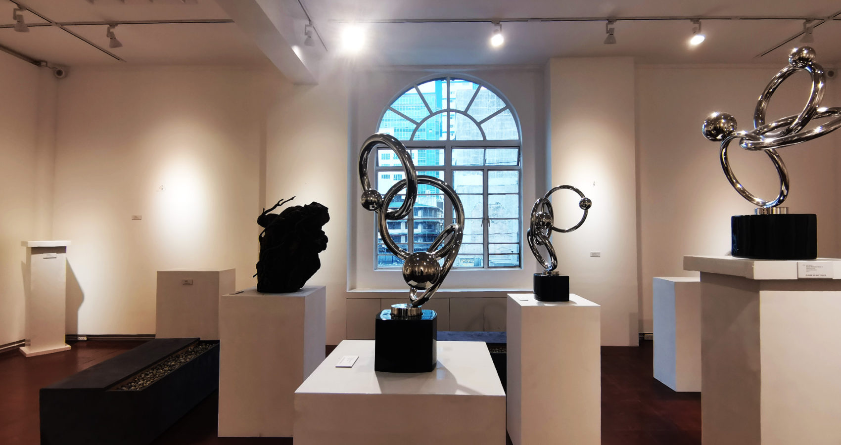 MAYNILA: NOON AT NGAYON (The Art District Escolta) – virtual.reality.travel